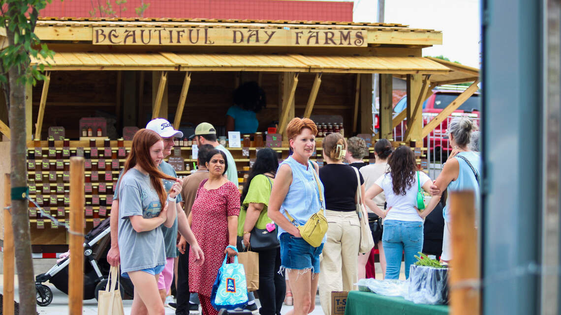 Shoppers pack new Overland Park Farmers Market on opening day: "a lot ...