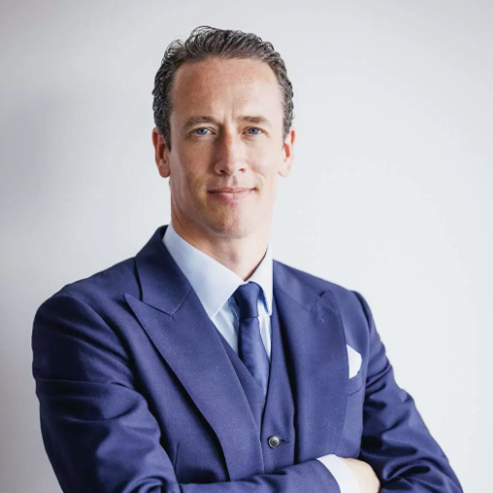 Meet Ted Lasso star Hannah Waddingham’s new beau, spine surgeon Nick ...