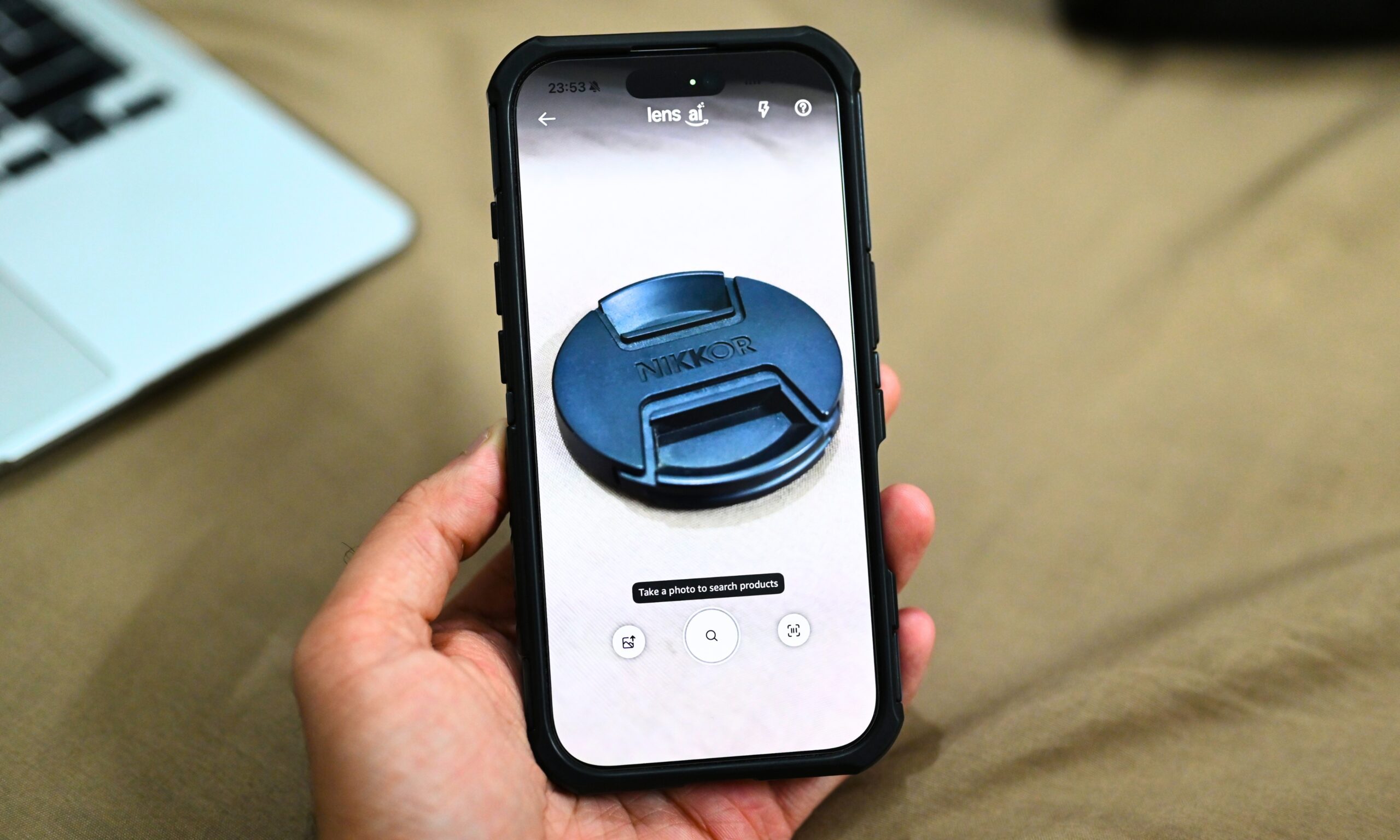 Amazon app now takes you shopping straight from the iPhone’s lock screen