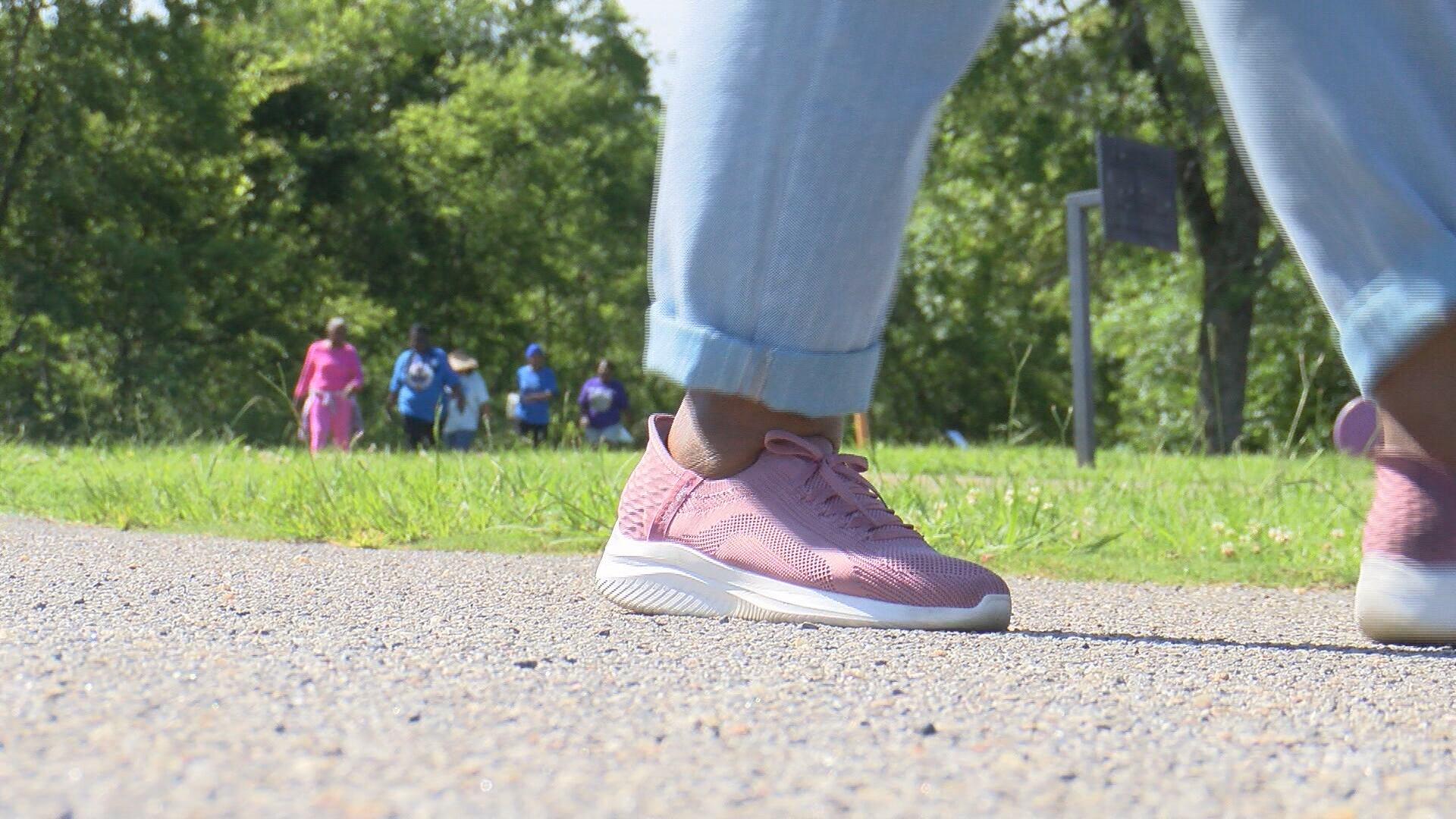 Walking in the name of love event offers community for mothers grieving ...