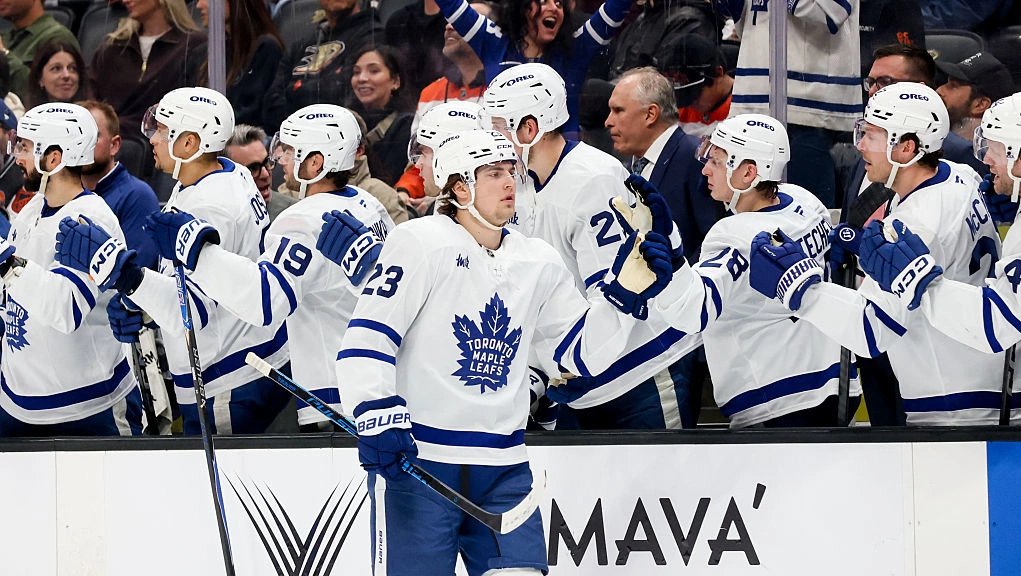 Leafs–Canadiens Knies trade collapsed over one-minute deadline miss