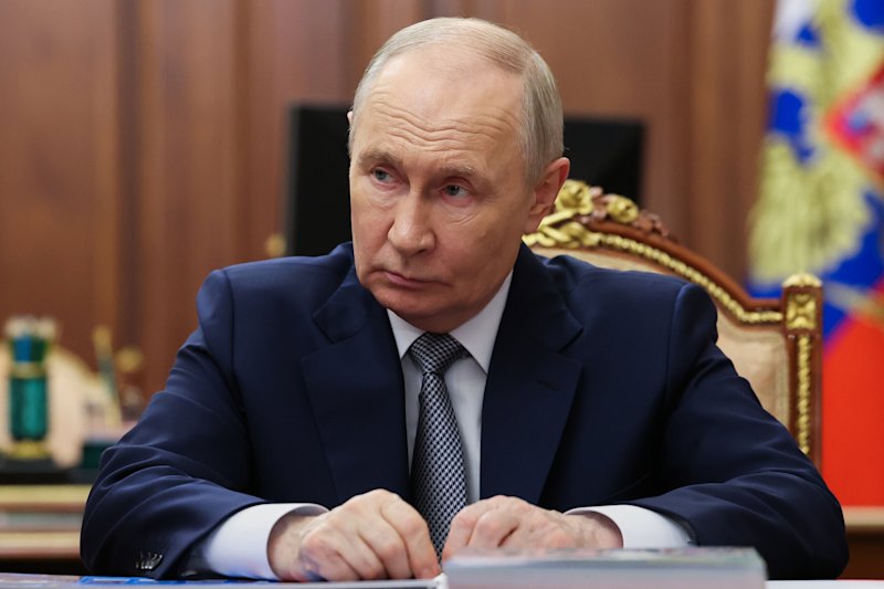 Ukraine launches blitz on Russia after Putin snubs peace talks offer