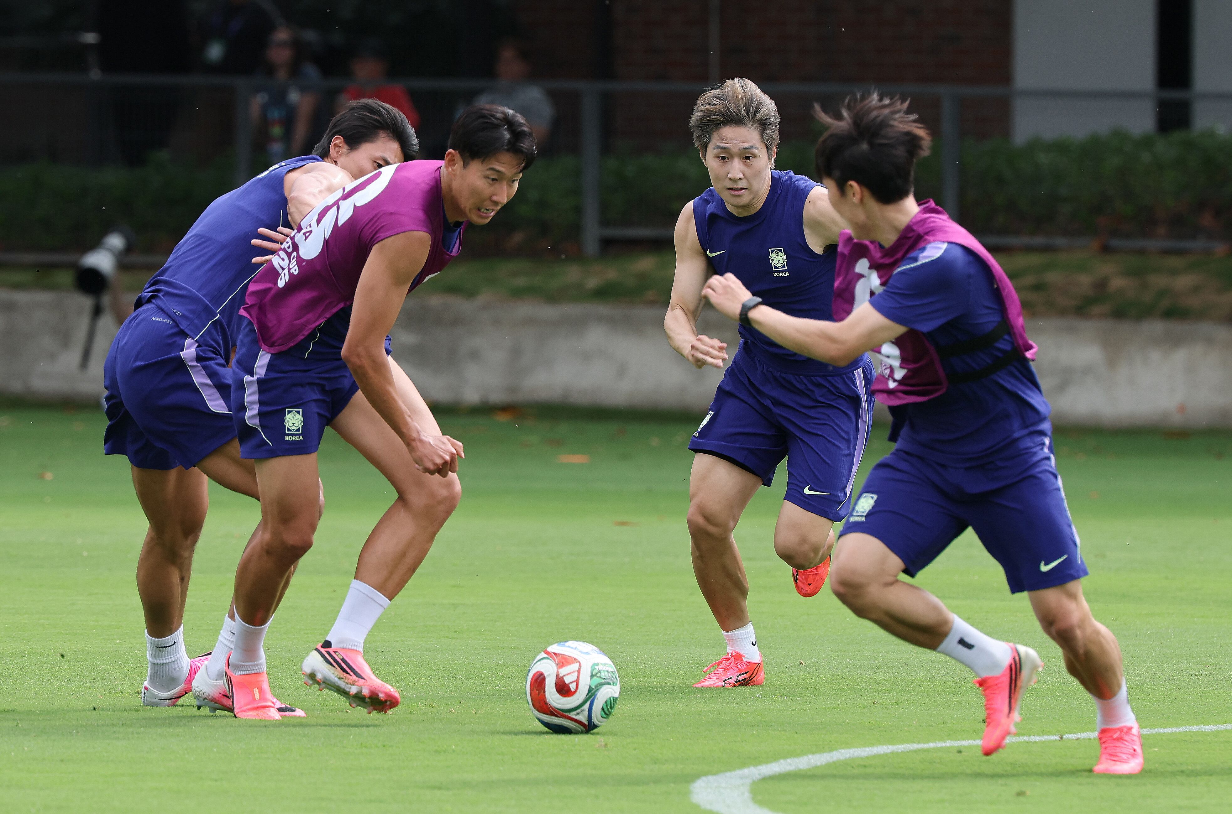 South Korea's World Cup training in Mexico cheered