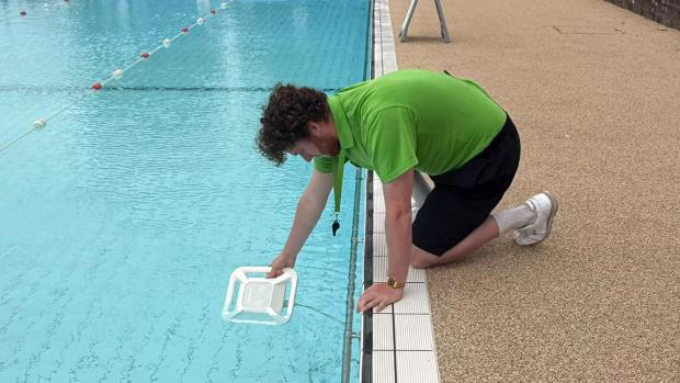 Riverside Pools says site is safe after reports of children’s grazed feet