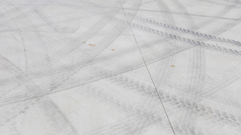 What To Do If Your Find Tire Marks On Your Driveway