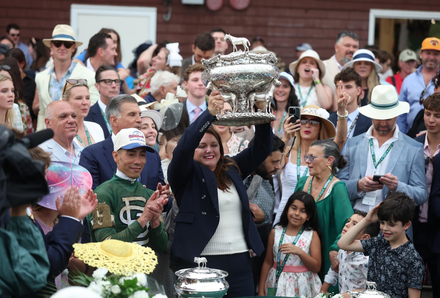 Kentucky Derby winner Golden Tempo wins the 158th running of the ...