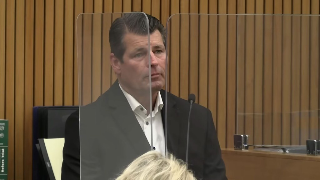 Ex-Dodger makes shocking financial claim as jury weighs further ...