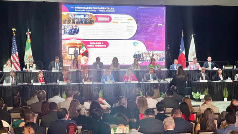 El Paso, Juarez sign new sister-city pact at binational council meeting