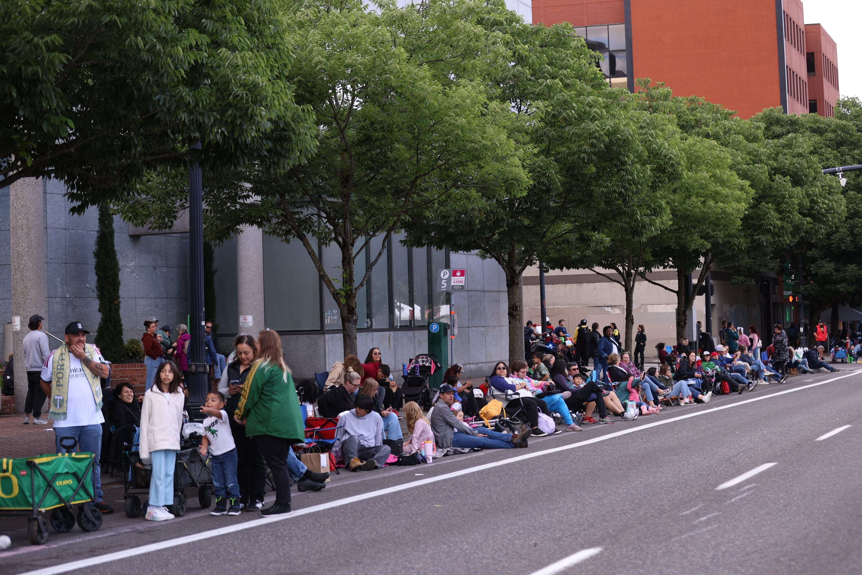 A little rain can’t stop Portland’s biggest parade in its new hybrid form
