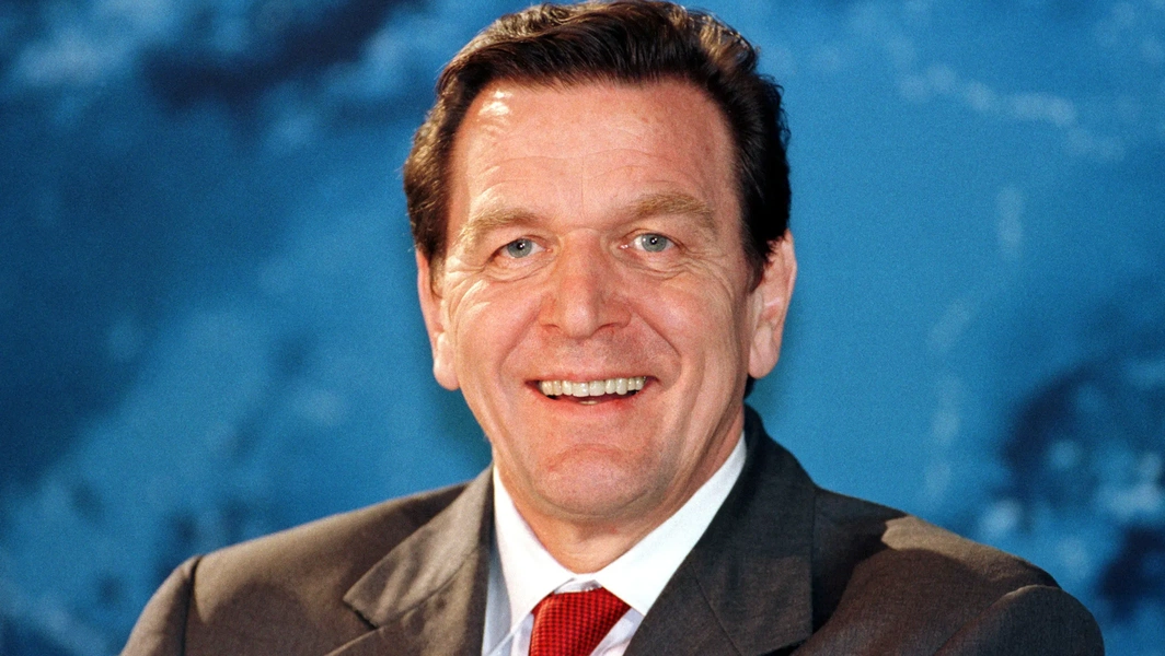 Putin holds private Kremlin talks with Schroeder