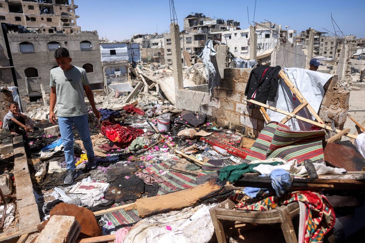 Gaza civil defence reports 10 killed in Israeli strikes