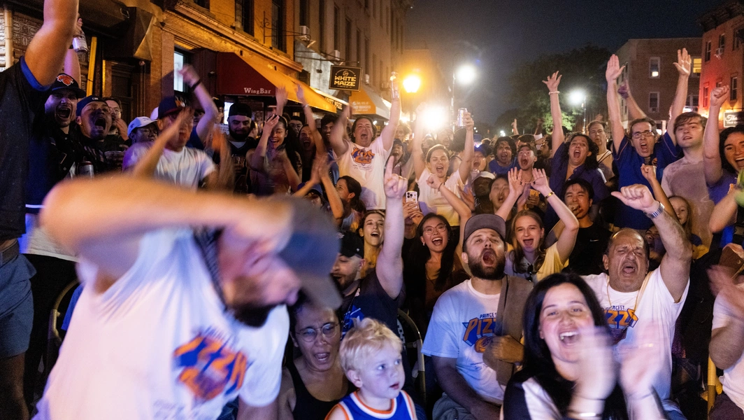 Patrick Ewing’s presence noted as Knicks win Game 2