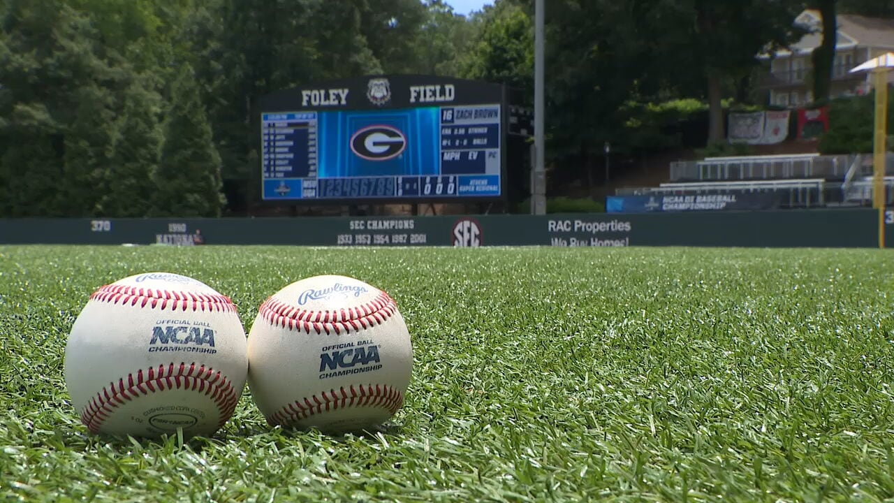 College World Series: No. 3 Georgia advances for first time since 2008