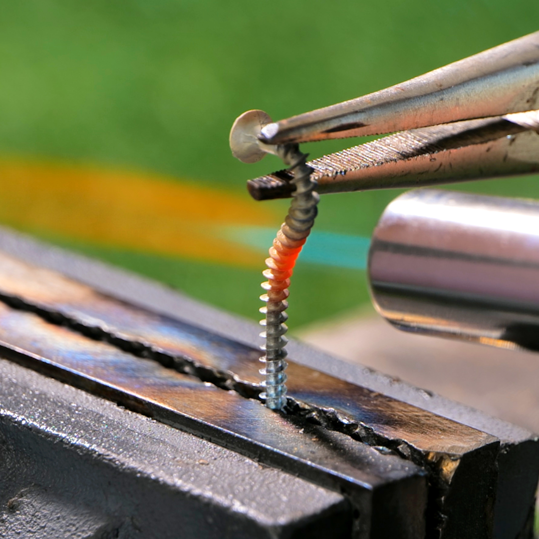 Organize your keys with this screw DIY! 🔩🗝️