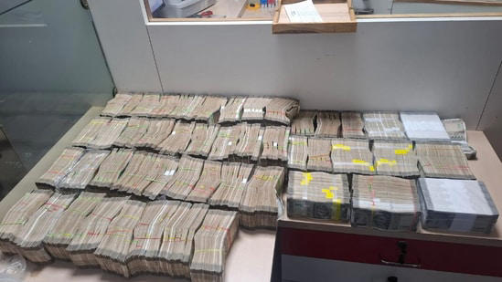 ₹2 crore cash, 13 plots, 300 gm gold: Odisha Vigilance Department ...