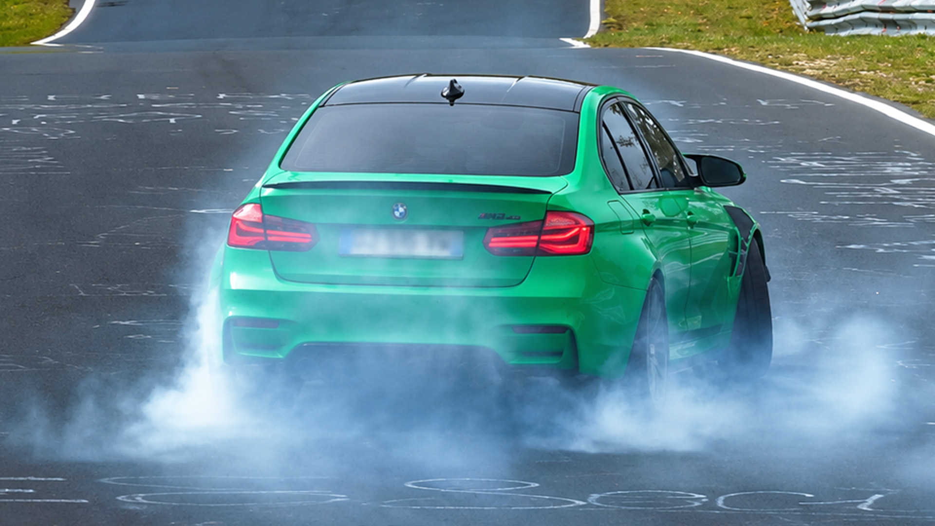Lucky drivers survive dangerous moments on the Green Hell