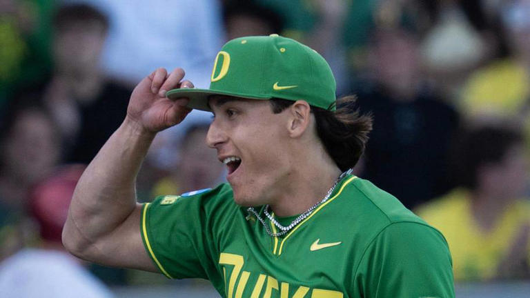 Oregon Ducks vs. Texas Longhorns: Austin Super Regional live score updates