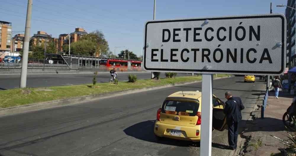Fotomultas en Bogotá dejaron $57 mil millones en cuatro meses: concejal ...