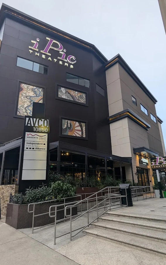 One of Southern California’s most luxurious movie theaters abruptly ...