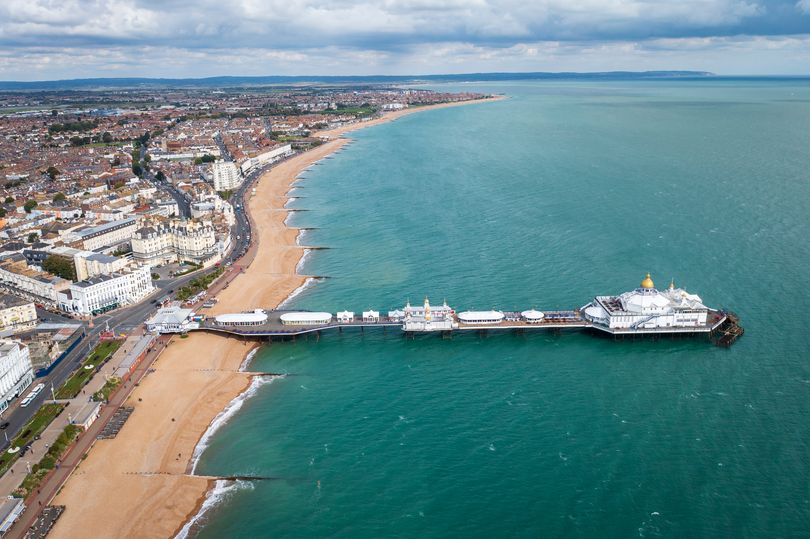 Glorious 6km circular seaside ramble 65 minutes from Surrey that starts ...