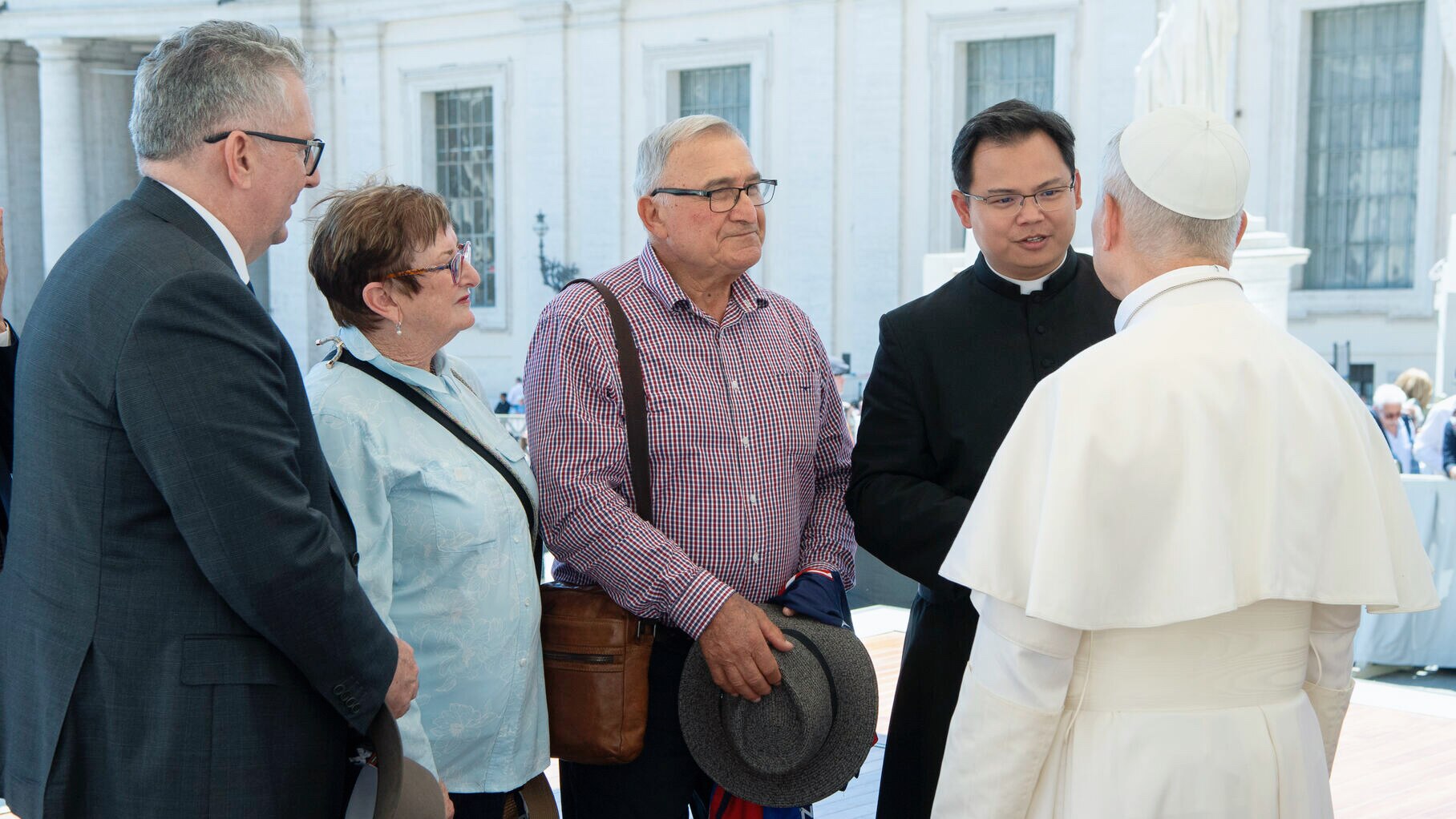 Dinner table joke about meeting the pope becomes reality for Queensland ...
