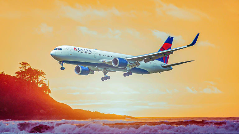 Historic: Delta launches its 1st flight on new transatlantic route this ...