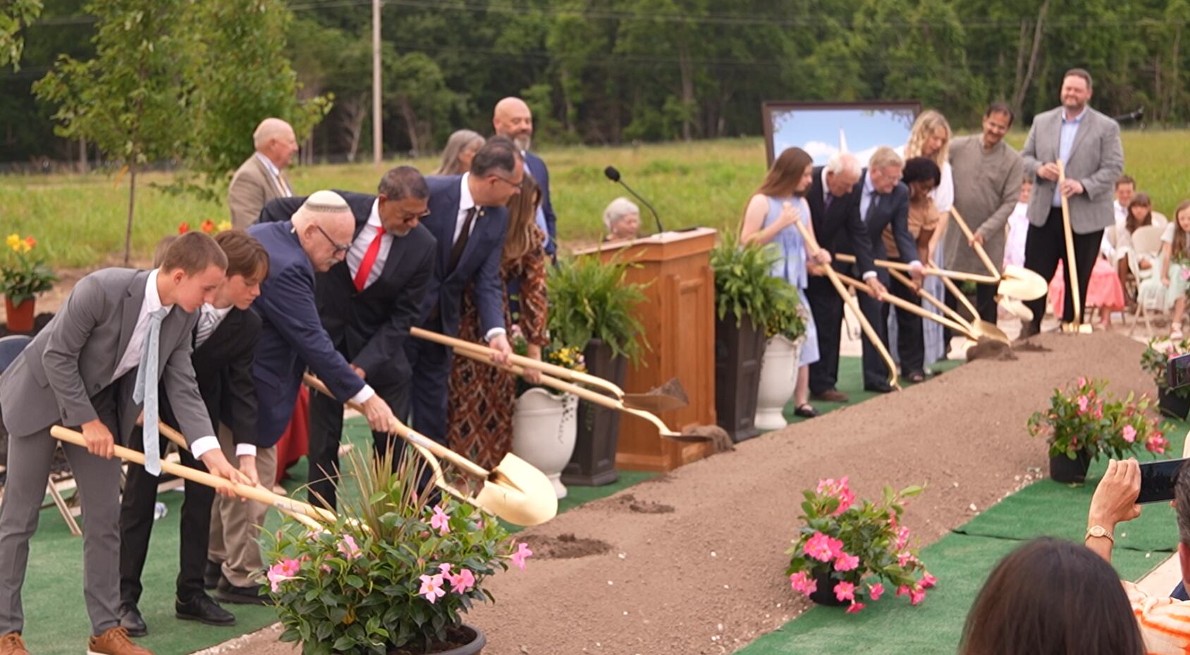 Groundbreaking held Saturday on new Springfield, Missouri, temple