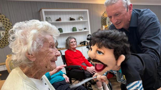Banbury residents enjoy afternoon of puppets and laughter