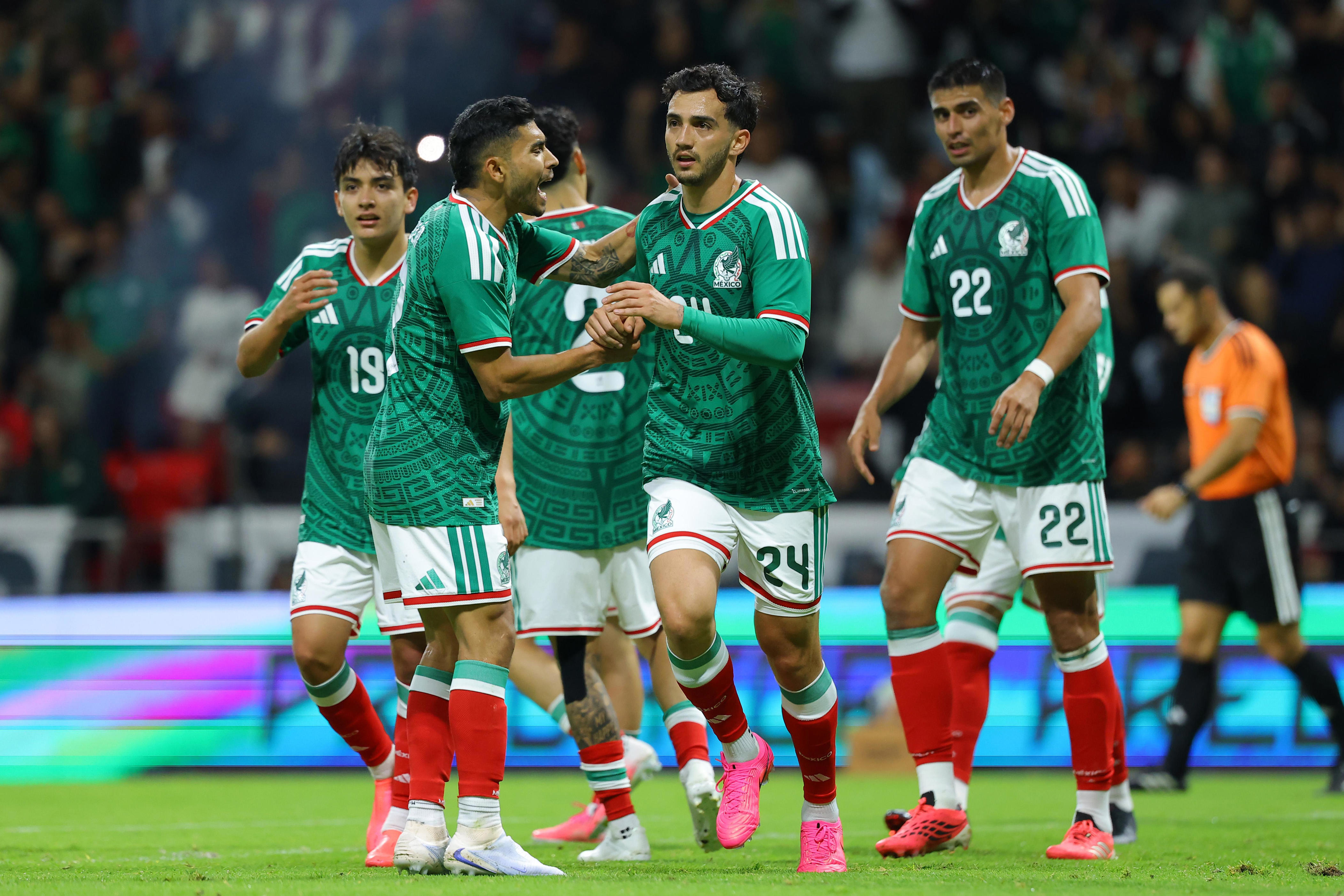 Mexico crush Serbia to end their World Cup preparations