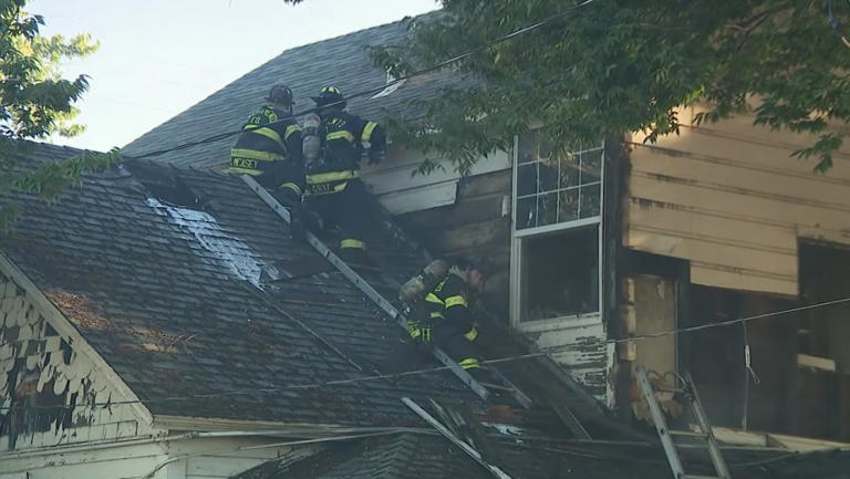 Sacramento Metro Fire responds to fire at former schoolhouse