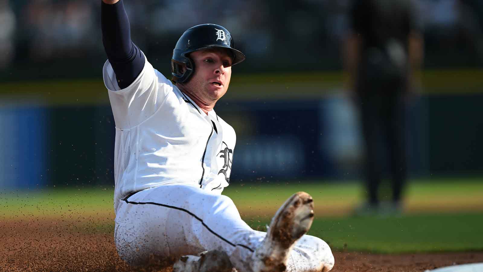 Tigers infielder doesn’t completely call Josh Naylor out, but does drop ...