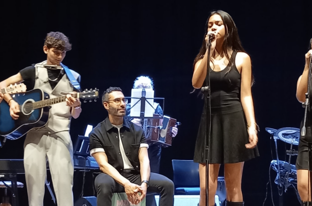 Merate: emozioni e applausi per lo spettacolo degli studenti del Viganò ...