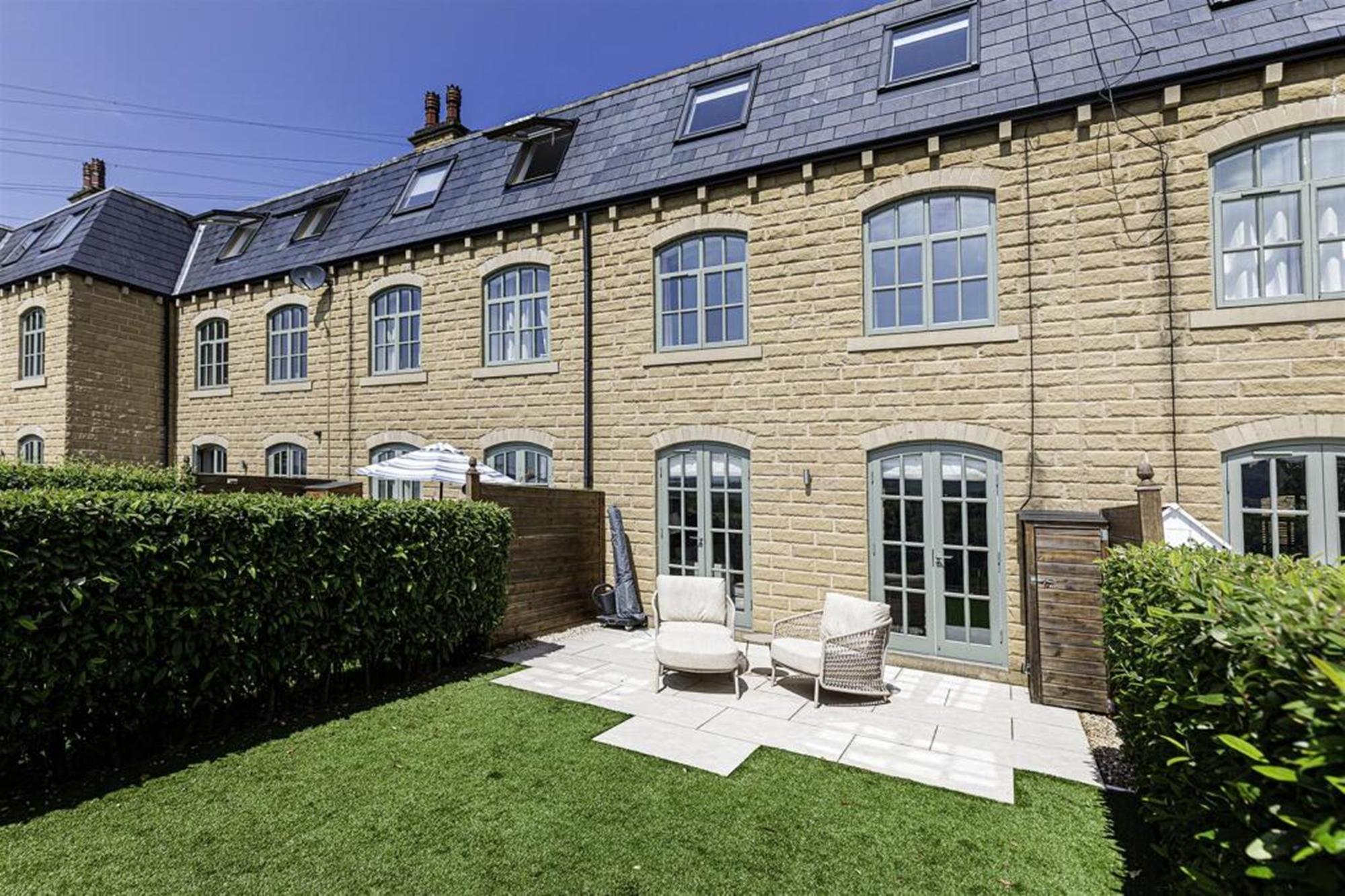 Three bedroom townhouse between Elland and Brighouse on market for £350,000