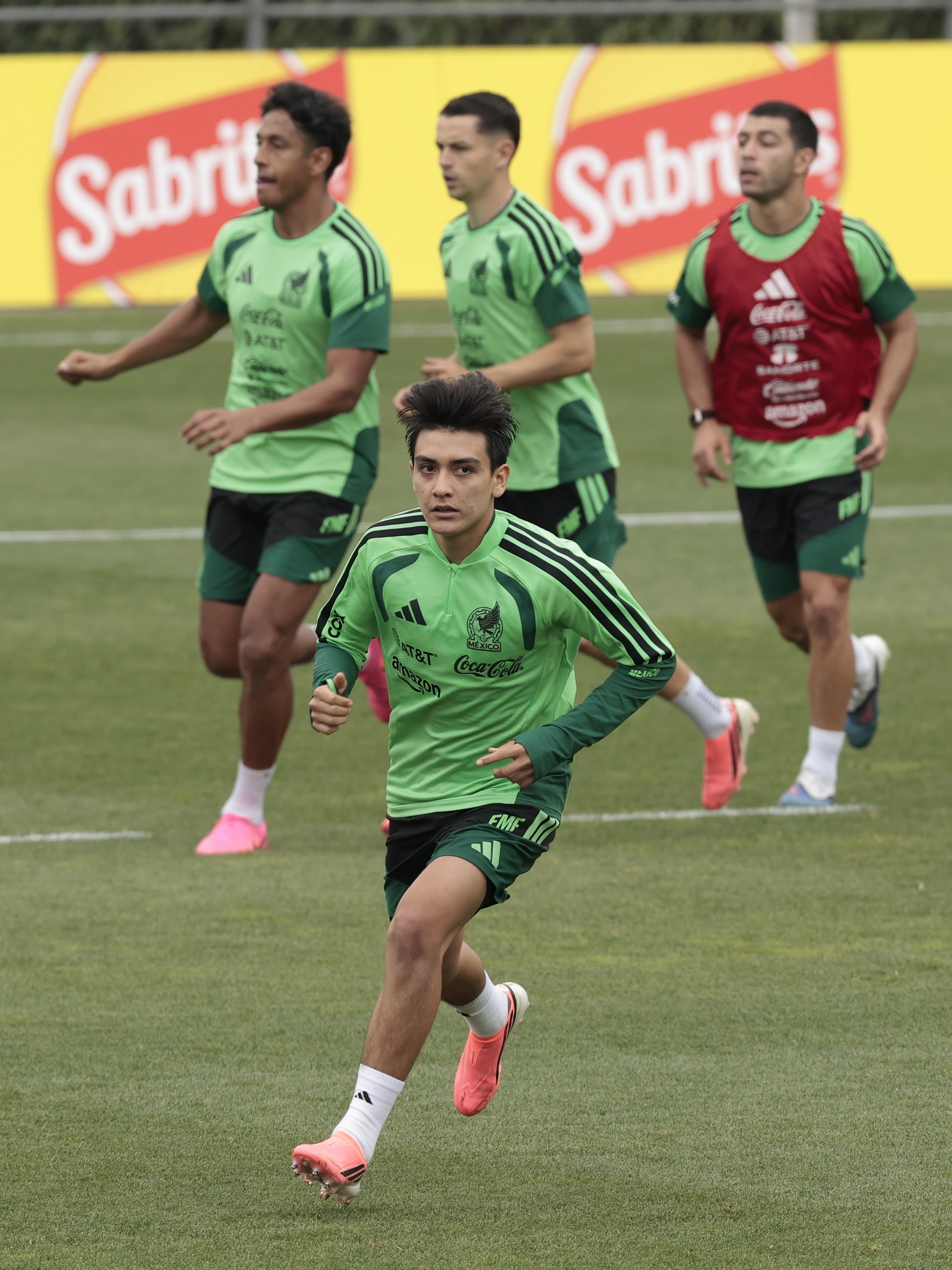 Mora emerges as Mexico's hidden card ahead of South Korea