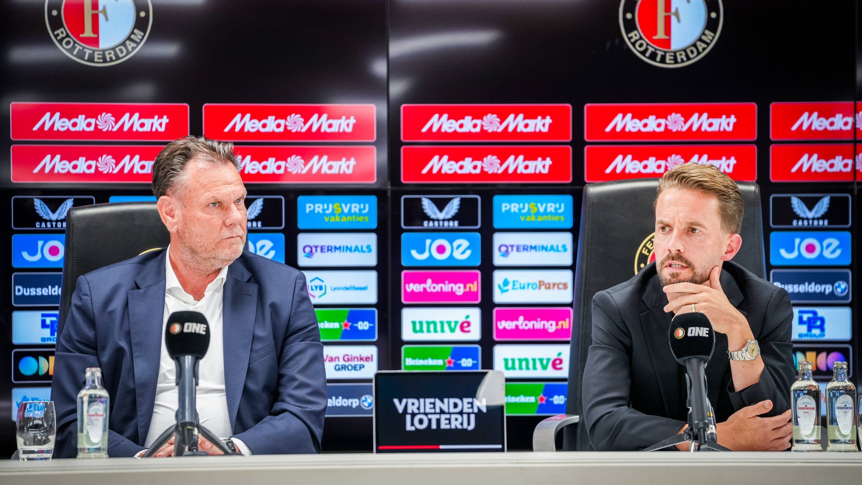 Pijnlijk signaal rond Robin van Persie bij Feyenoord: 'Geen chemie met ...