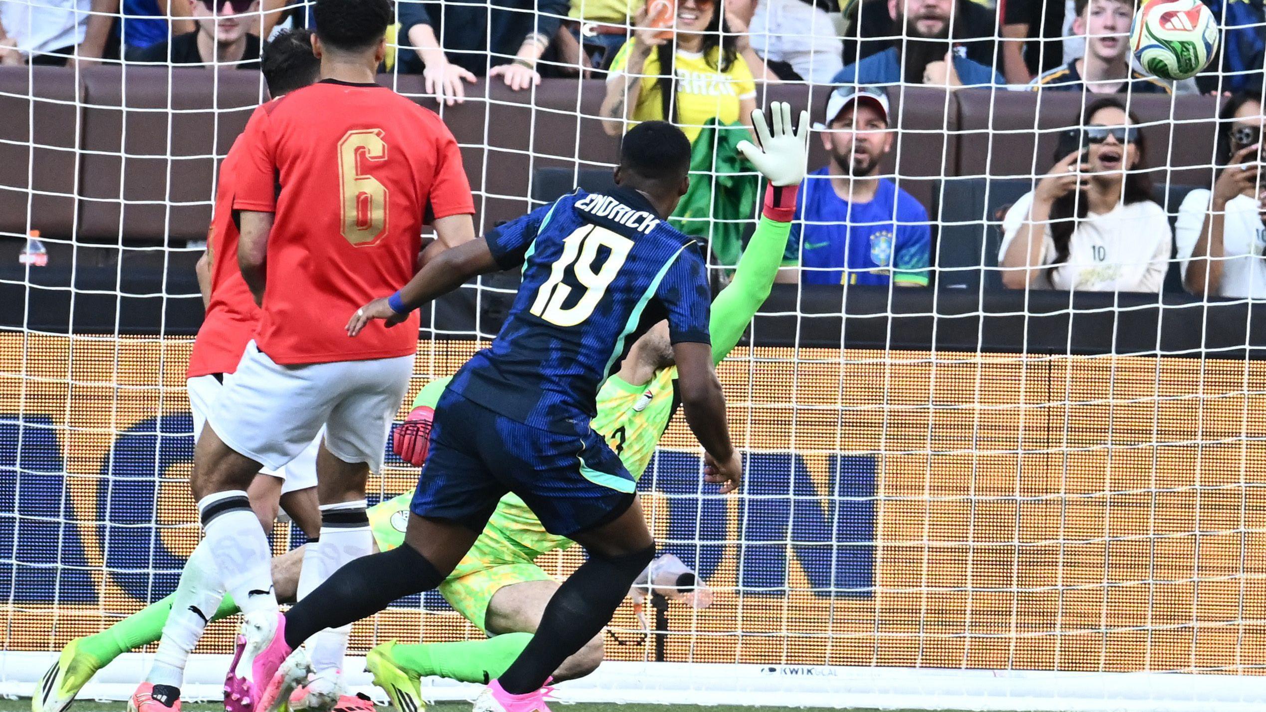 Brazil face anxious wait as Wesley injured in win over Egypt
