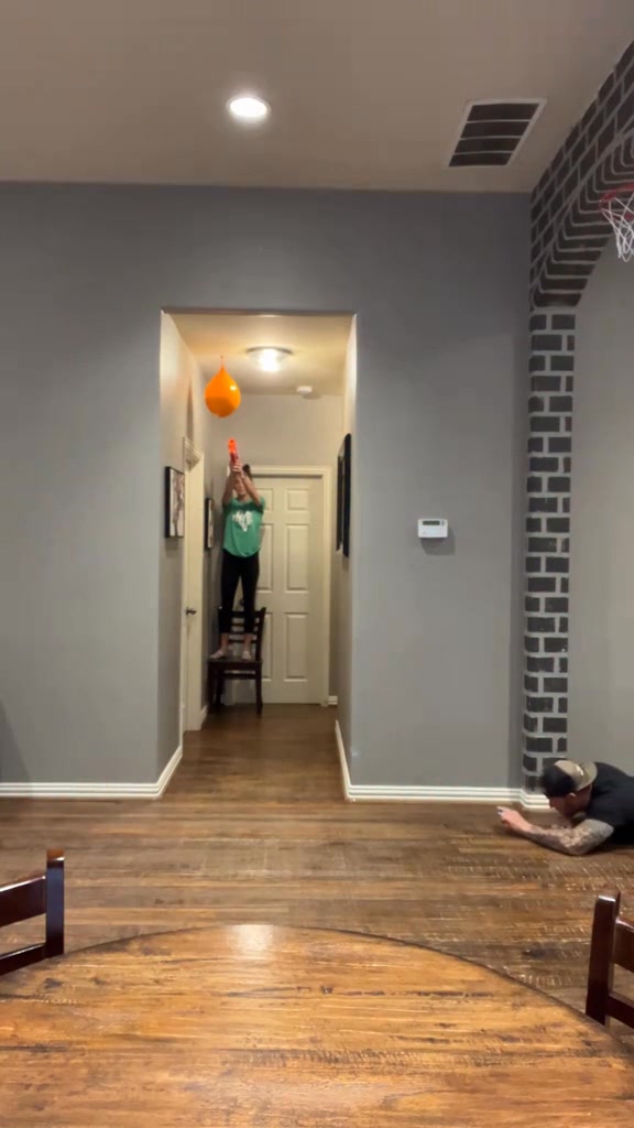 A not-so-nice balloon moment