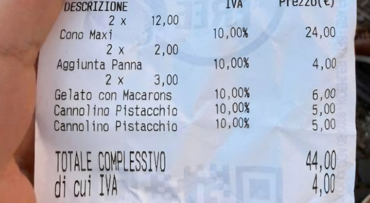 «Ho speso 44 euro per due gelati in piazza di Spagna, mi hanno fatto ...