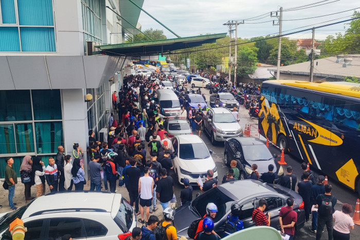 Hoteliers: Online car registration needed to reduce queues at Sadao border