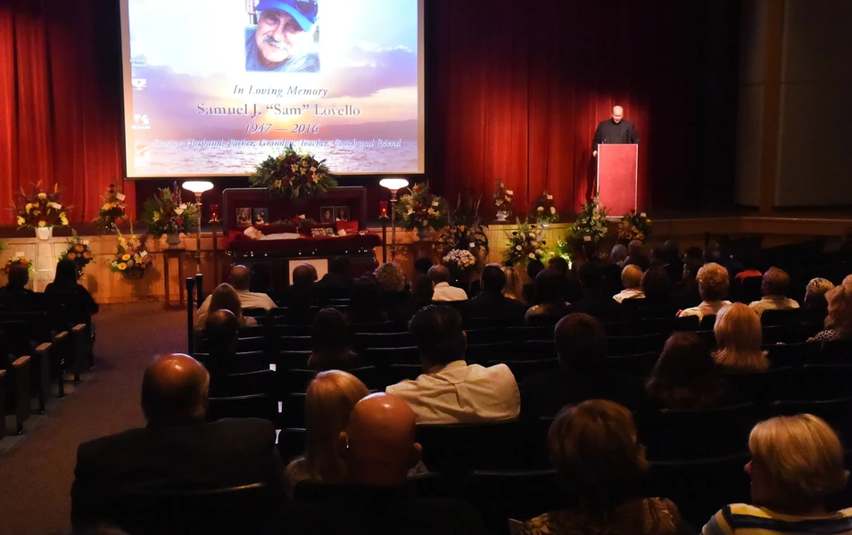 How to plan a heartfelt celebration of life