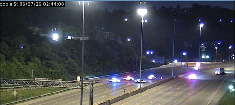 Police: 1 dead, 1 injured after crash shuts down portion of I-75