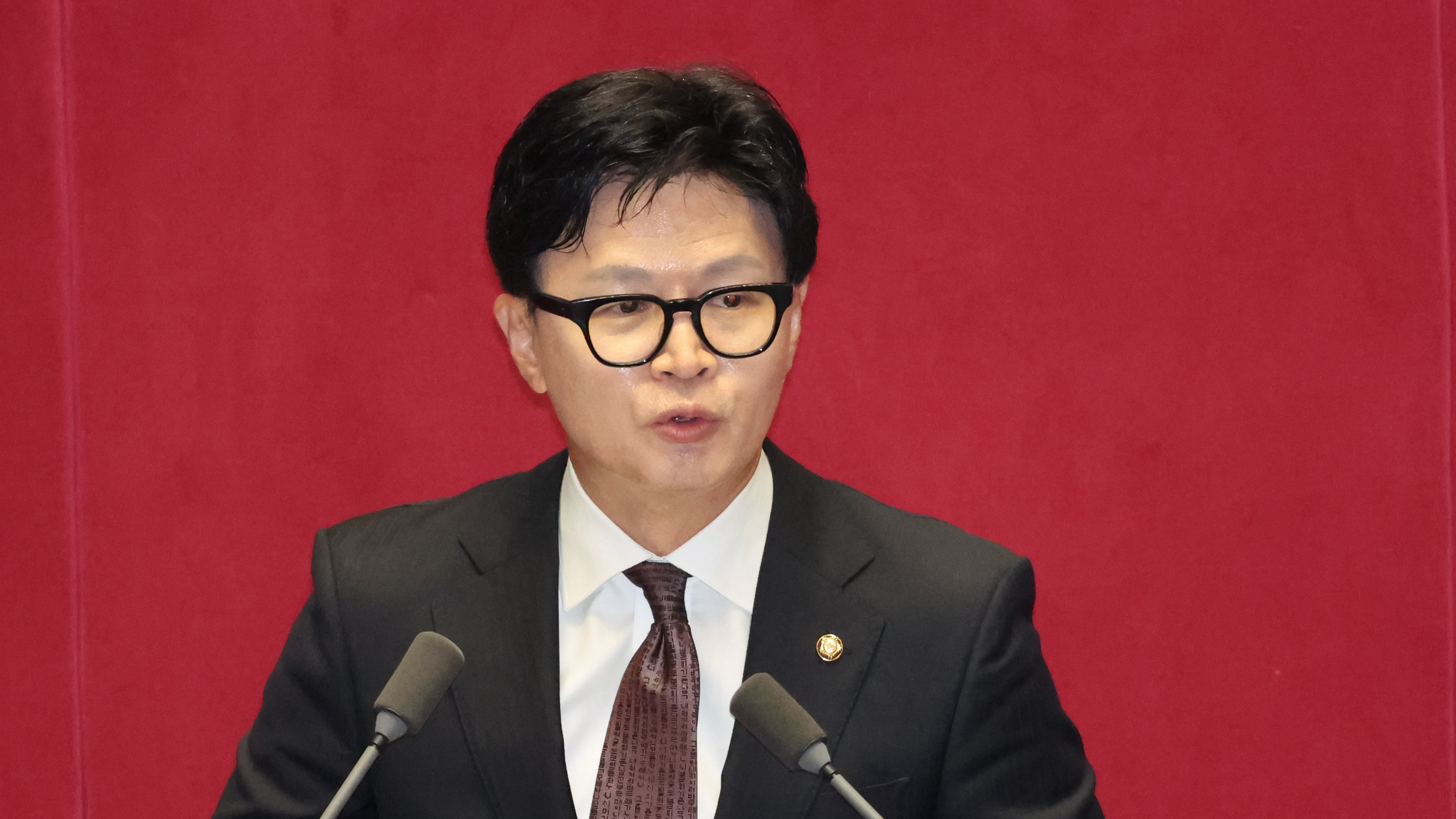 Independent lawmaker Han Dong-hoon proposes legislation to restrict NEC ...