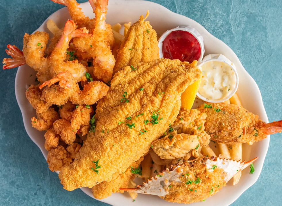 5 chain restaurants with the best seafood feasts, according to diners