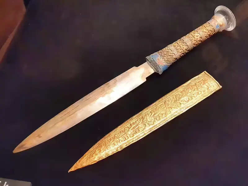 This weapon found in an Egyptian pharaoh's tomb wasn't made on Earth ...