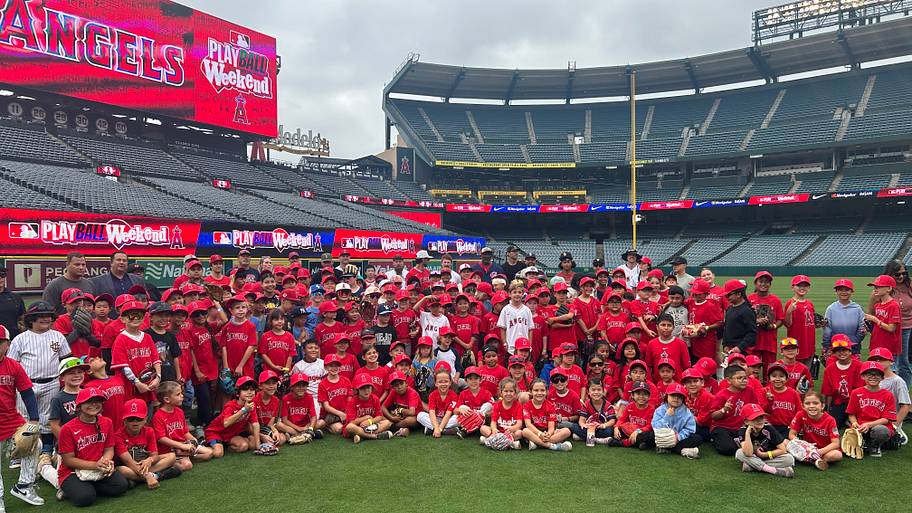 Reid Detmers and Wade Meckler lead free Angels youth baseball clinic ...
