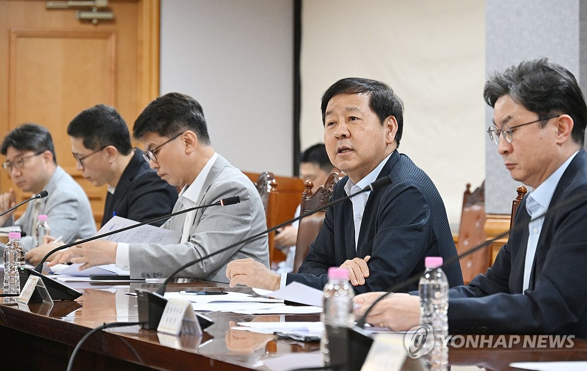 Top policymakers vow stern action against speculative FX market ...