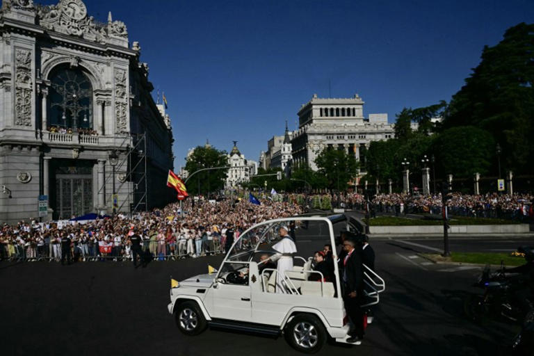 Plus de 1,2 million de personnes à Madrid pour une messe de Léon XIV