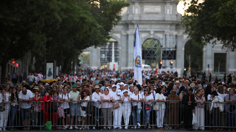 Huge crowds throng Madrid streets for Pope's open-air mass