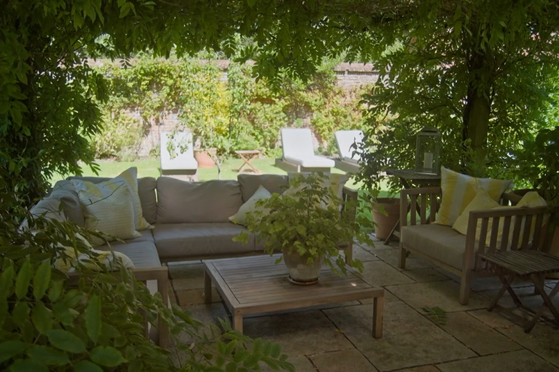 See Clodagh McKenna's breathtaking garden on the grounds of Downton ...