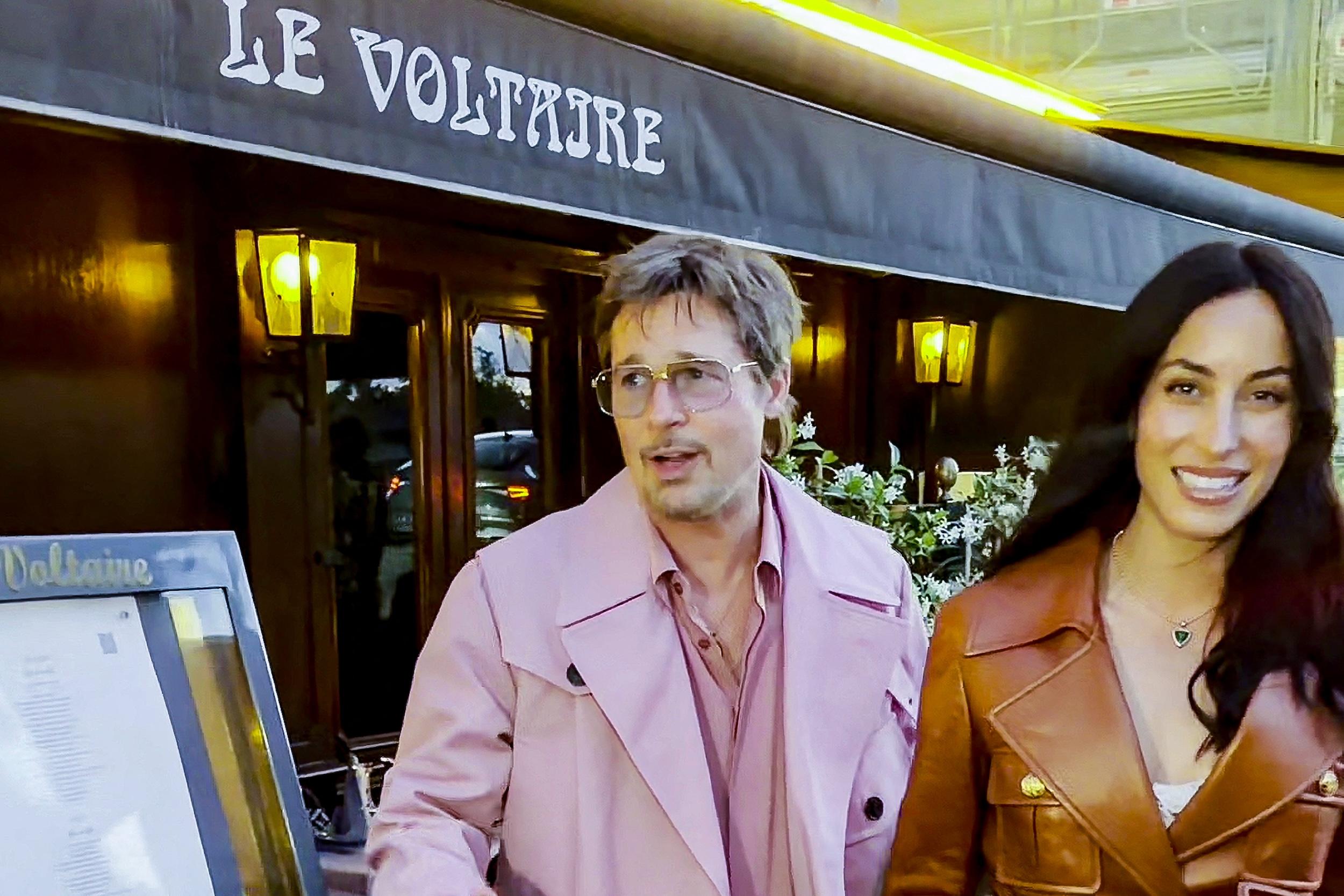 Total look rose et flashs qui crépitent, la soirée « so romantic » de ...